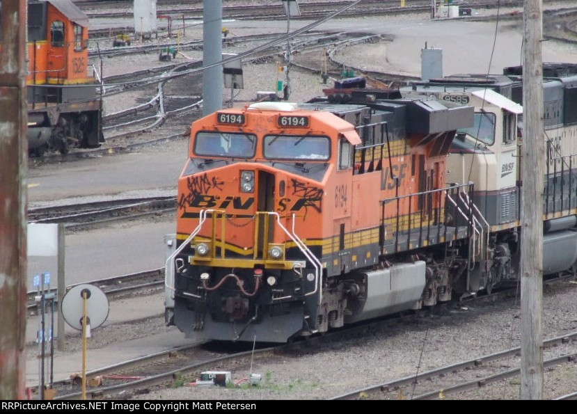 BNSF 6194